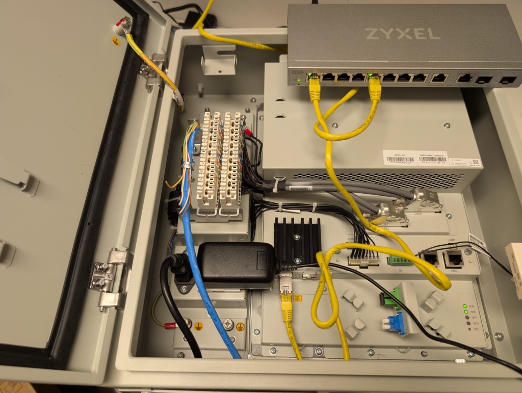 Optimale WLAN-Versorgung: DSLAM-Installation im Landhaus Berthin-Bleeg ...